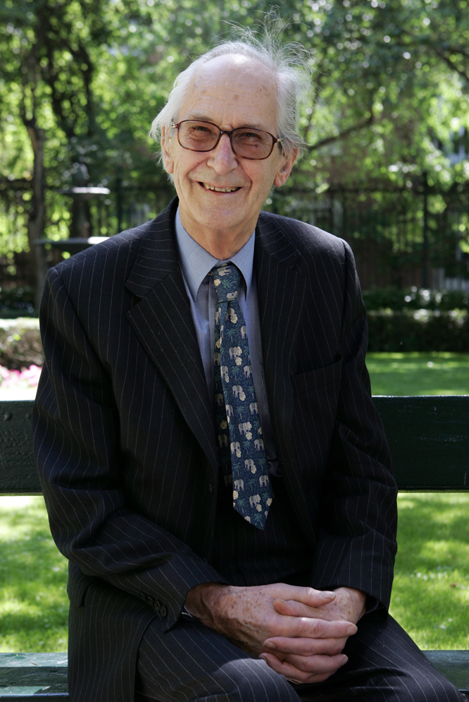 El historiador británico Raymond Carr | Babelia | EL PAÍS